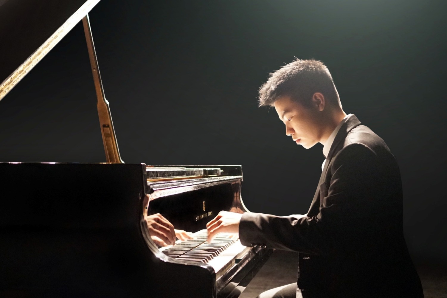 台灣新生代最強跨界鋼琴家——張育瑞（Rick Chang），首張跨界鋼琴創作專輯《FIRE！》 | Sound of Life 聲活圈 | Powered by KEF