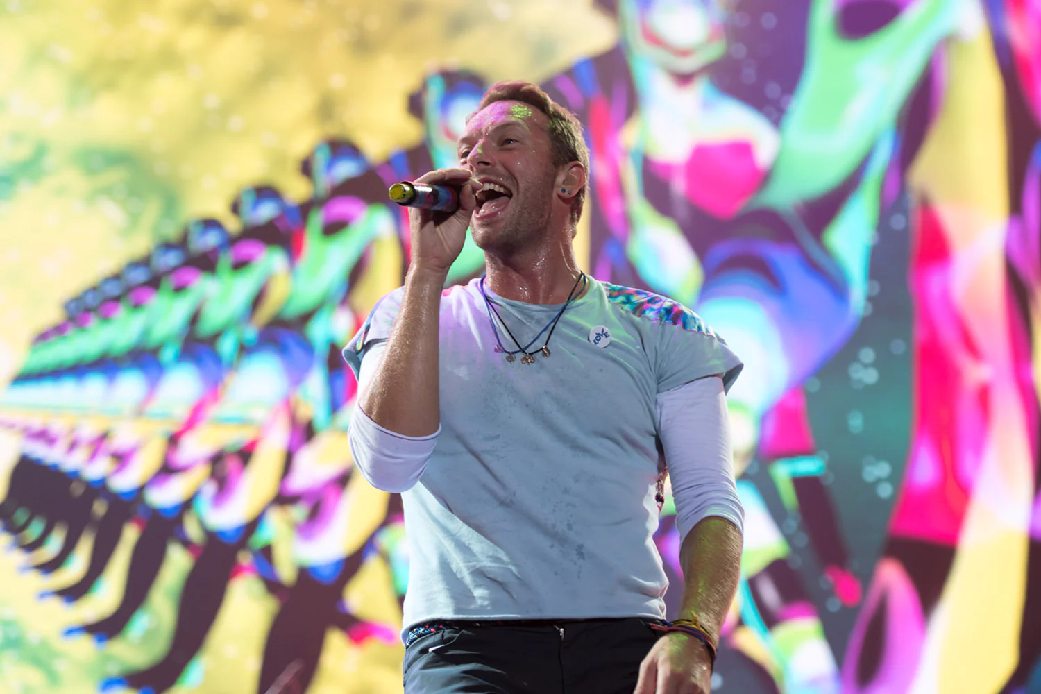 從Chris Martin到Grimes，有聽力障礙卻持續創作的音樂人 | Sound of Life | Powered by KEF