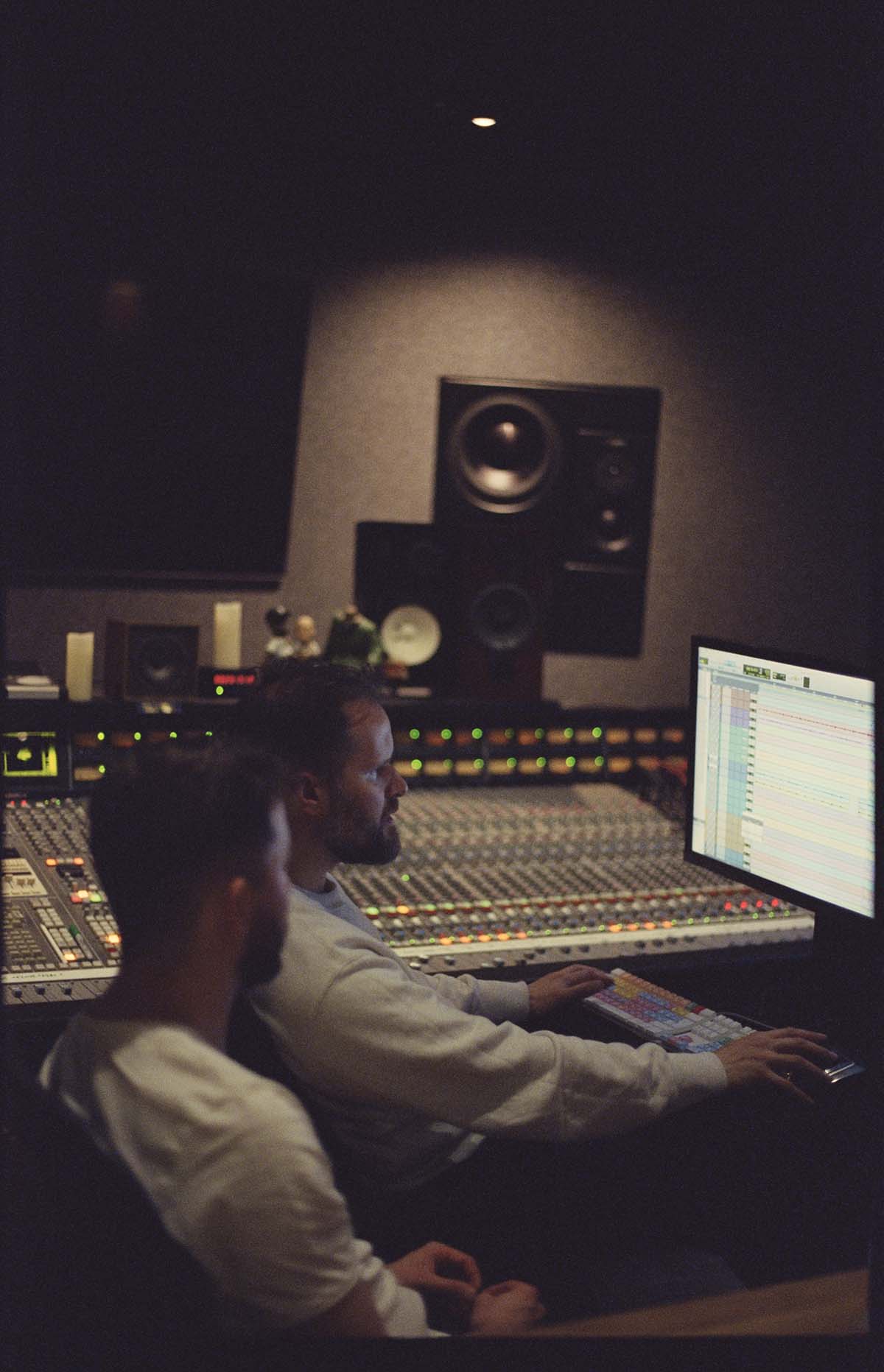Building of a New Berlin: The Musicianship of Àbáse and Analogue ...