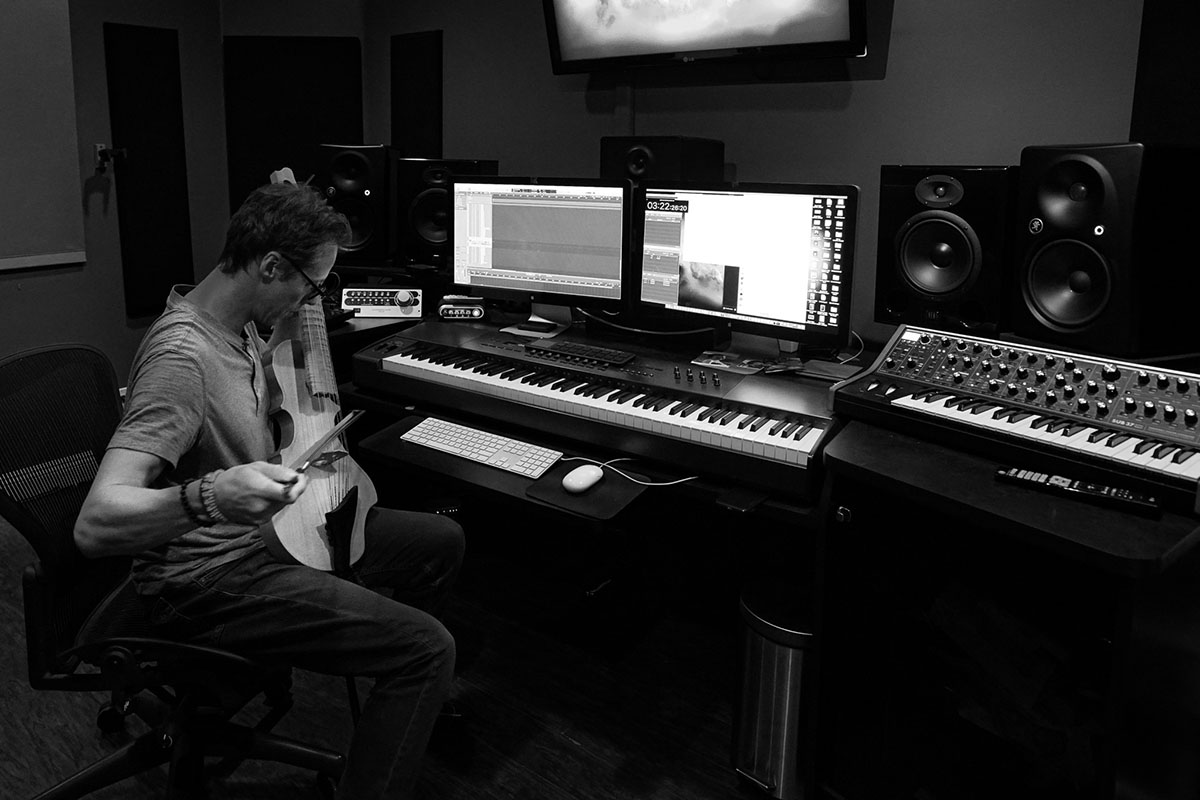 Frederik Wiedmann Talks About Composing the Music of ‘Batman: Caped Crusader' | Sound of Life ...