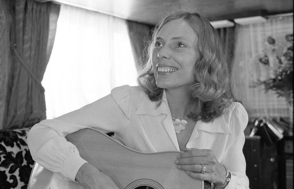 Joni Mitchell’s New Box Set Charts Her 1970s Evolution | Sound of Life ...